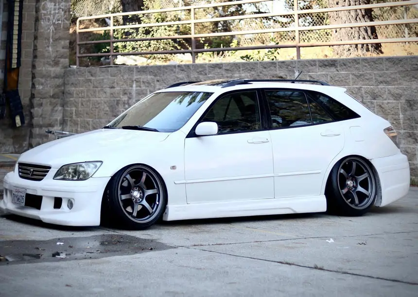 Altezza - Import Car Japan